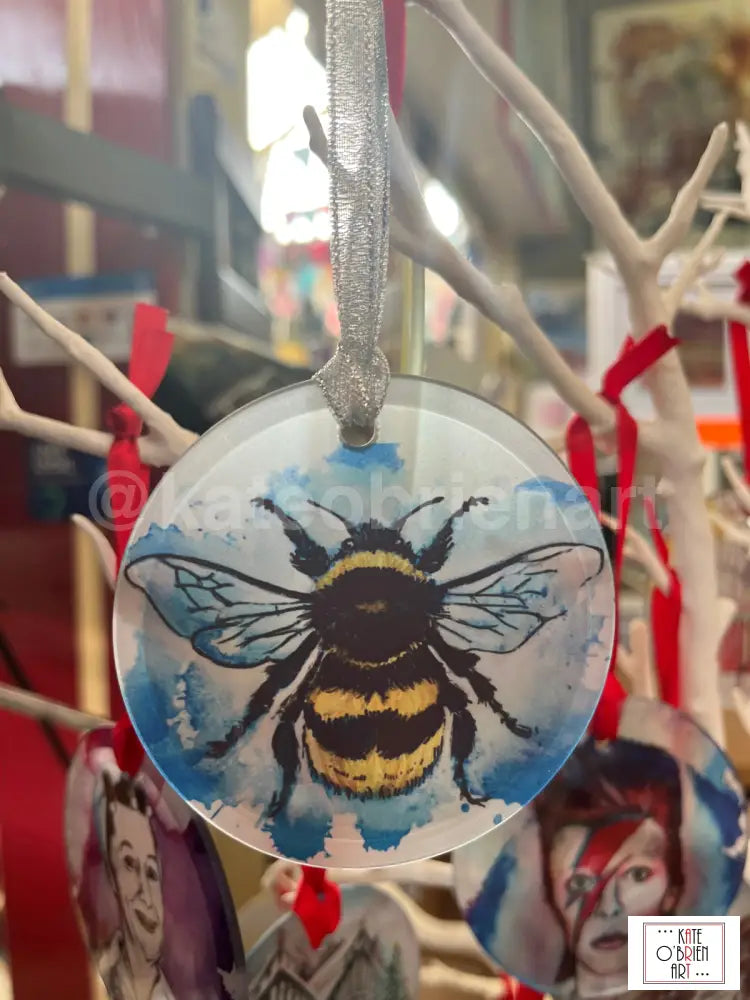 Blue bumble bee glass decoration – Kate O'Brien Art